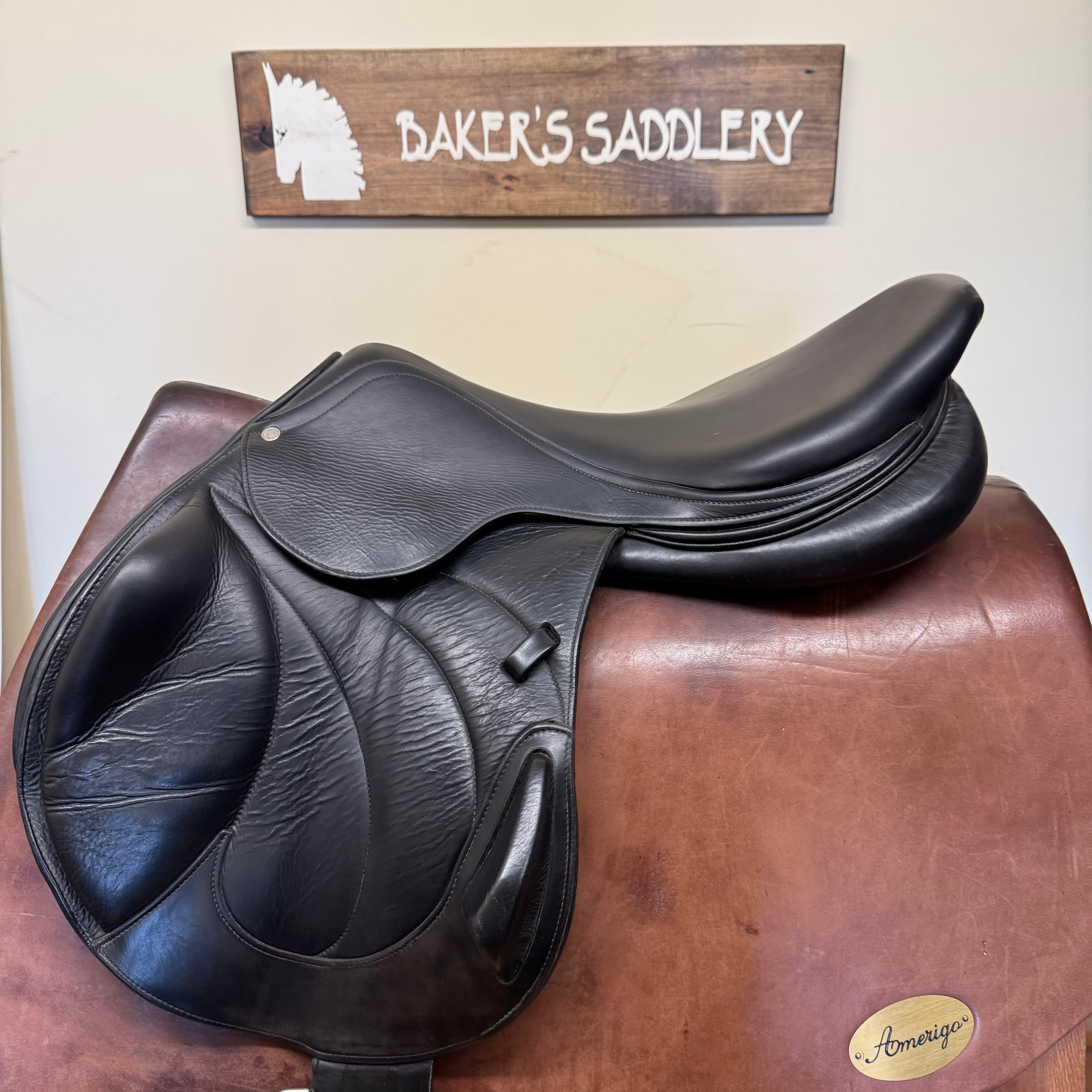 USED Antares Monoflap Jump Saddle – Baker's Saddlery