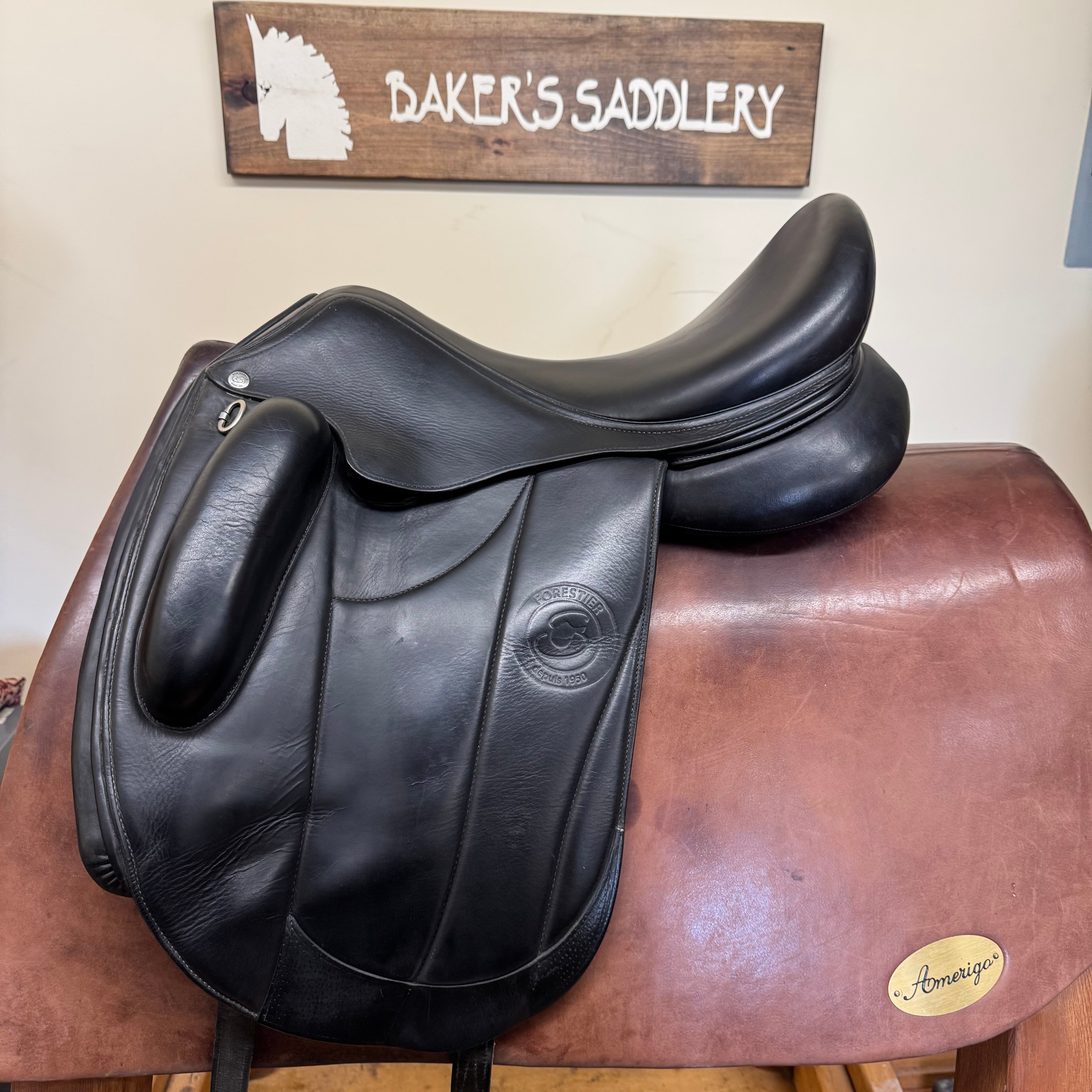 USED Forestier Dressage Saddle – Baker's Saddlery
