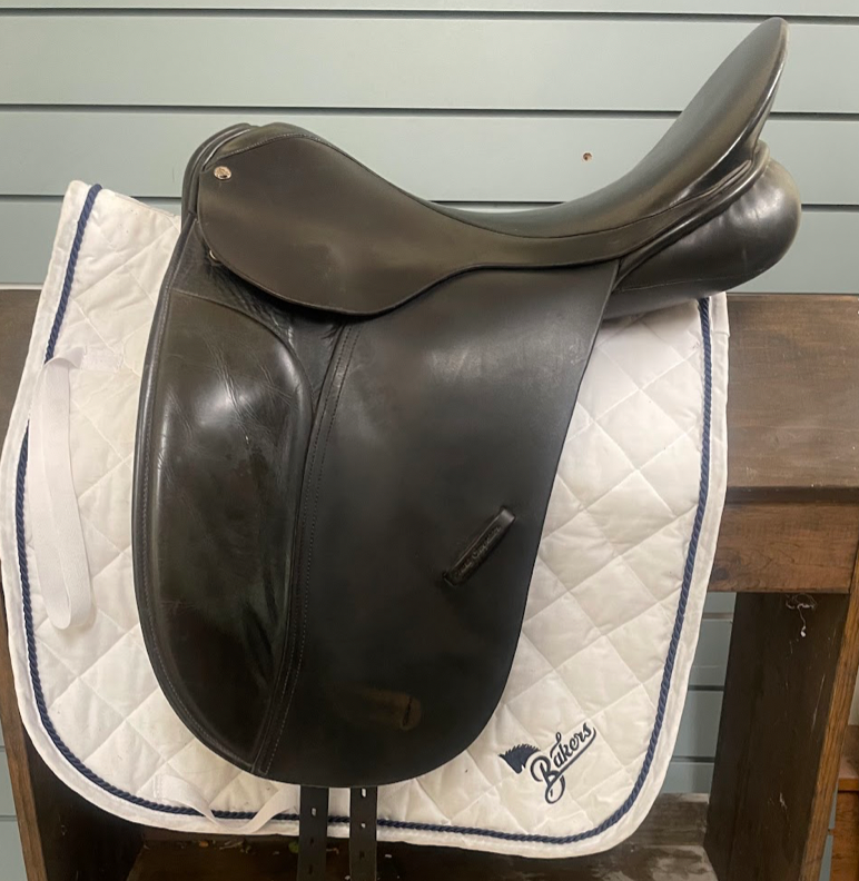 County - Competitor Dressage saddle – Baker's Saddlery