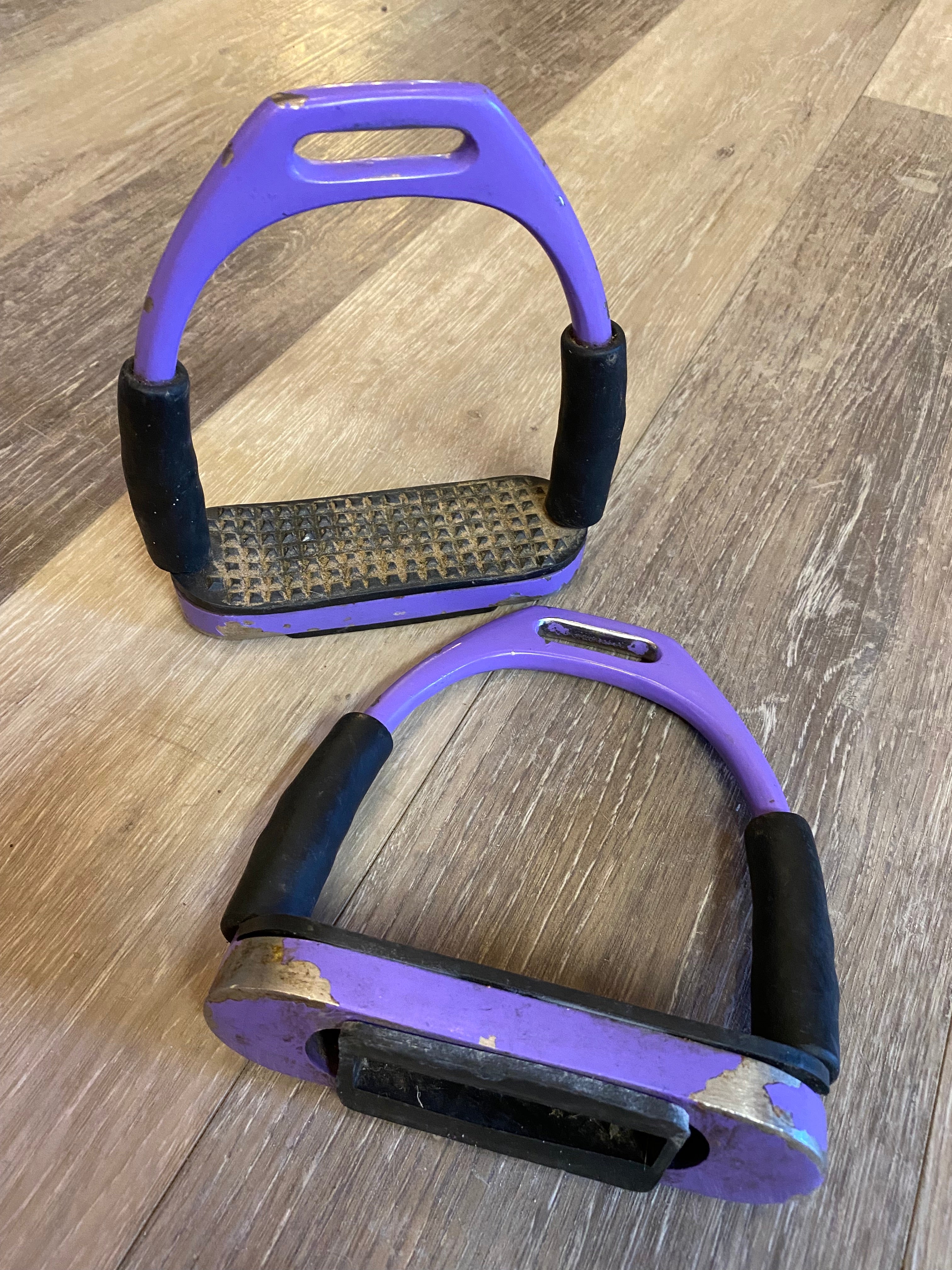 Consignment Purple Flexi Stirrups – Baker's Saddlery